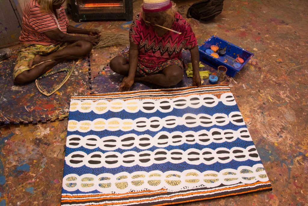 Spotlight on Papulankutja Artists - Artists